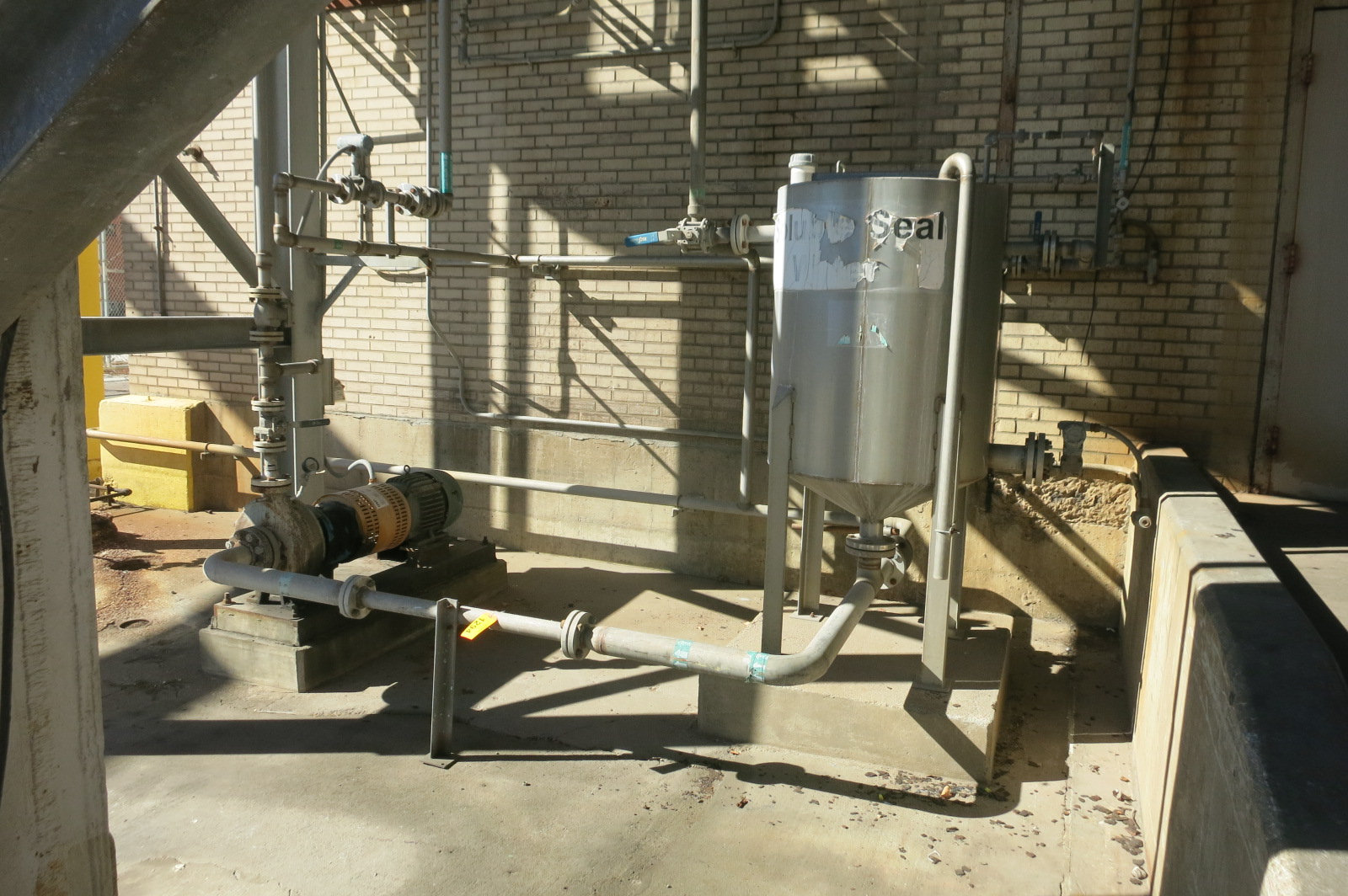 150 Gal Stainless Balance Tank w/ 15 HP Pump, Transamerican Equipment ...
