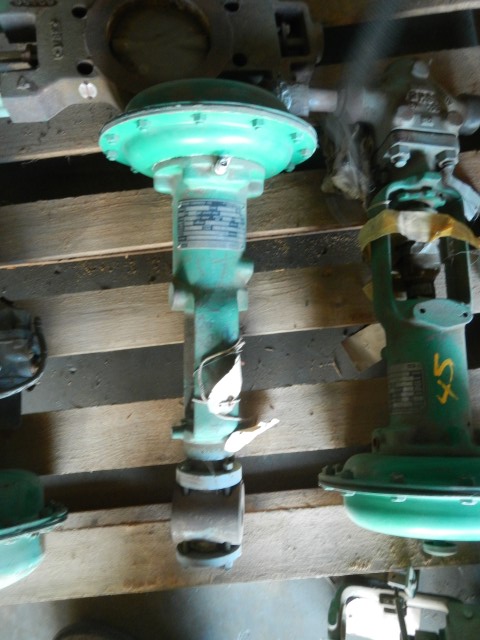 Fisher 1 1/2" 150 Class, WCB Steel Threaded Control Valve ...
