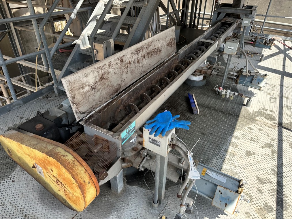 10" x 18' Thomas Screw Conveyor, Stainless 1 HP, Knife Valves ...