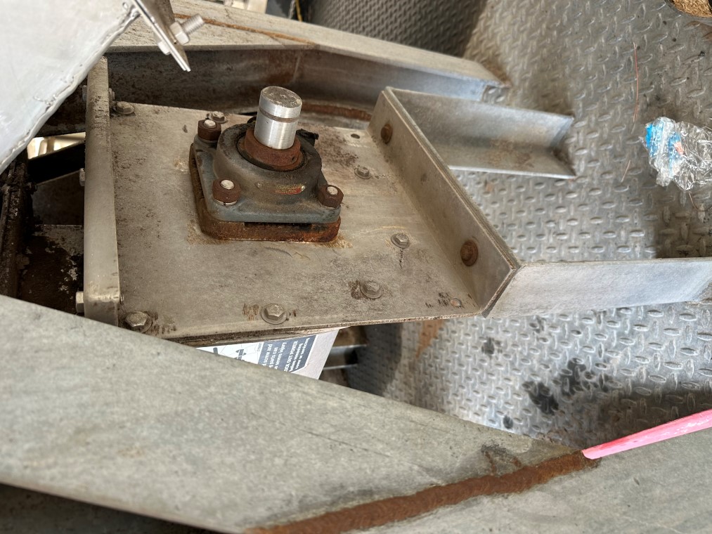 10" x 18' Thomas Screw Conveyor, Stainless 1 HP, Knife Valves ...