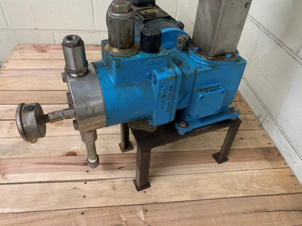 American Lewa EK-1 Diaphragm Metering Pump w/ Motor and Actuator ...