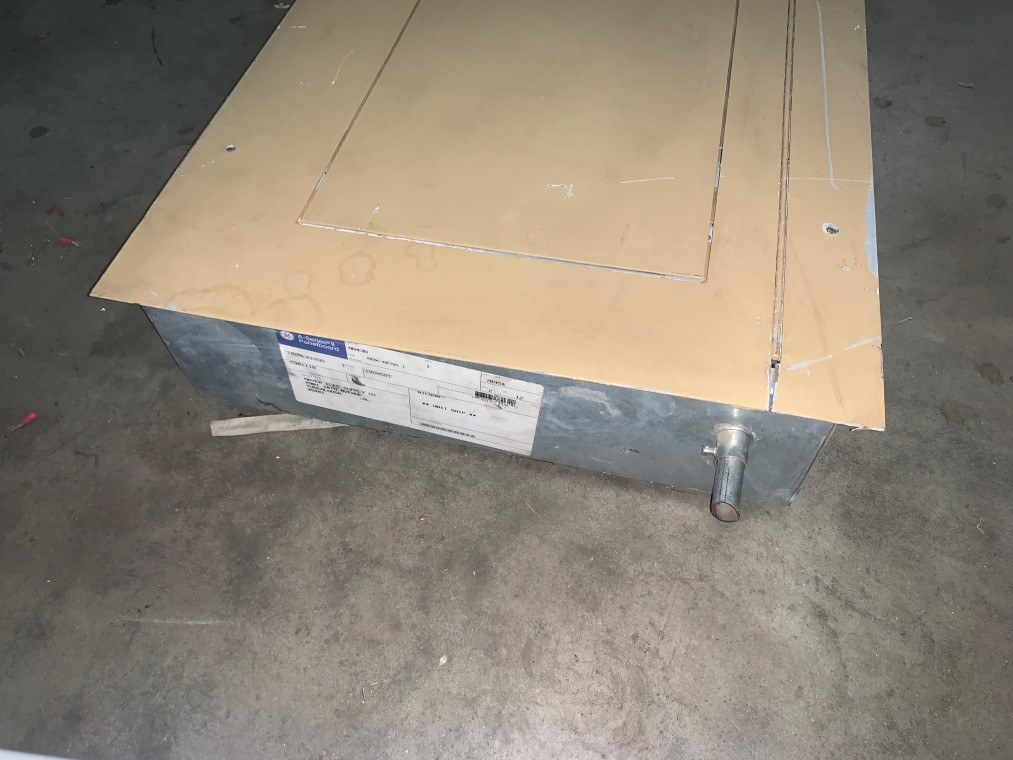 GE AQF3302MBX Main Breaker Panel 225A, 208Y/120V, 3ph, 150A Main ...