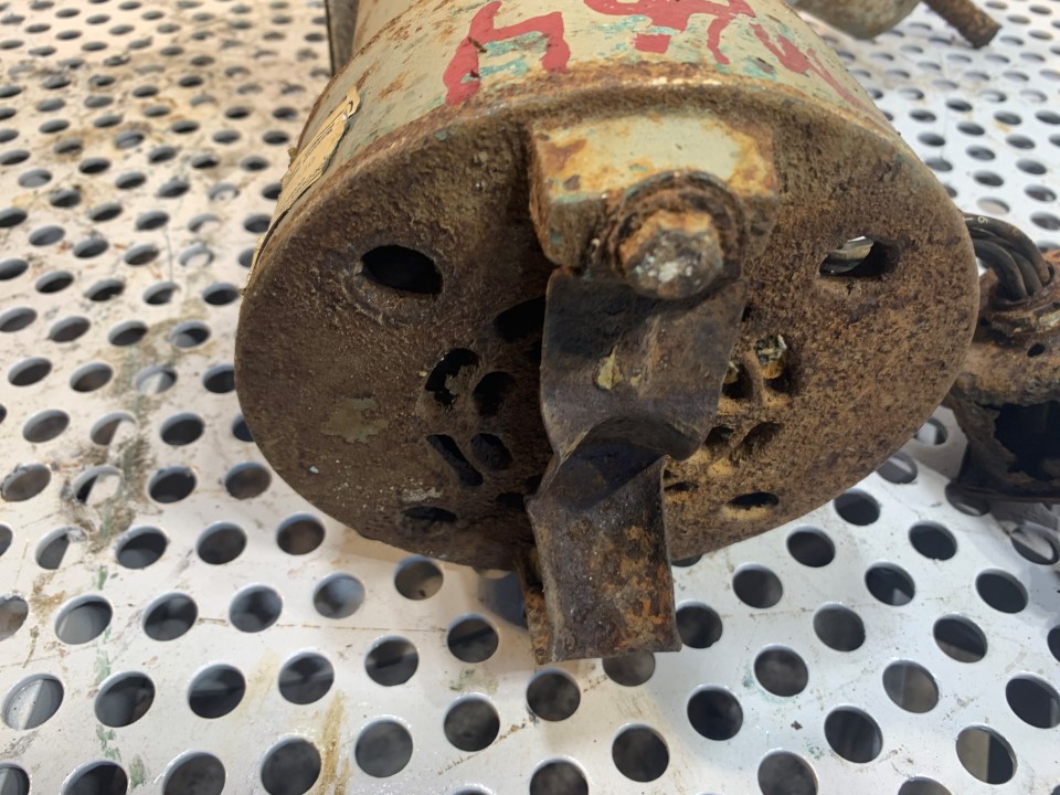 Lightnin NC4 Mixer with Shaft and Clamp and Reliance 1/4 HP Moto ...