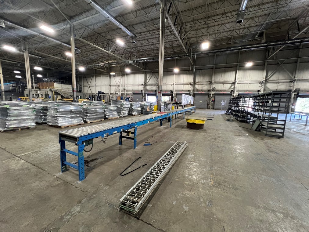 Accuglide 22 in. x 50 ft. Live Roller Conveyor, Transamerican Equipment ...