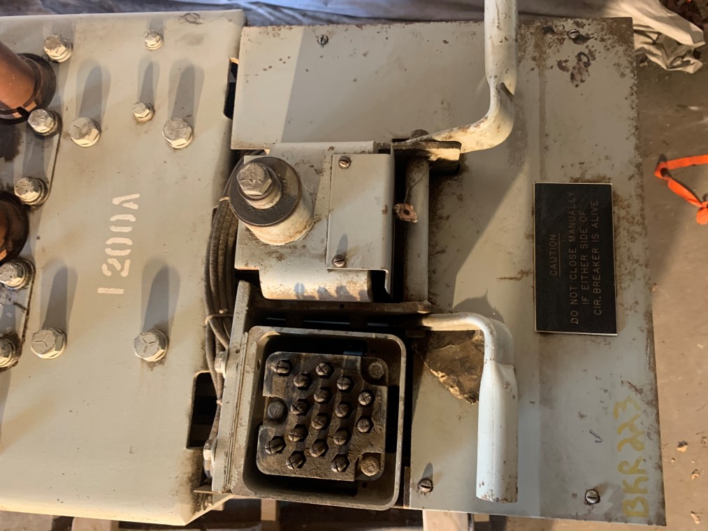 GE AM-2.4/4.16-150/250-3 MagneBlast Circuit Breaker 1200A, 4160V ...