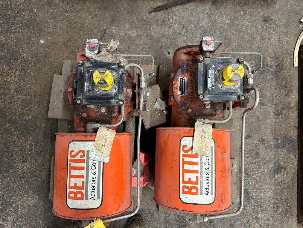 Bettis G2012 Robotarm II pneumatic actuators, 100 PSI, Transamerican ...