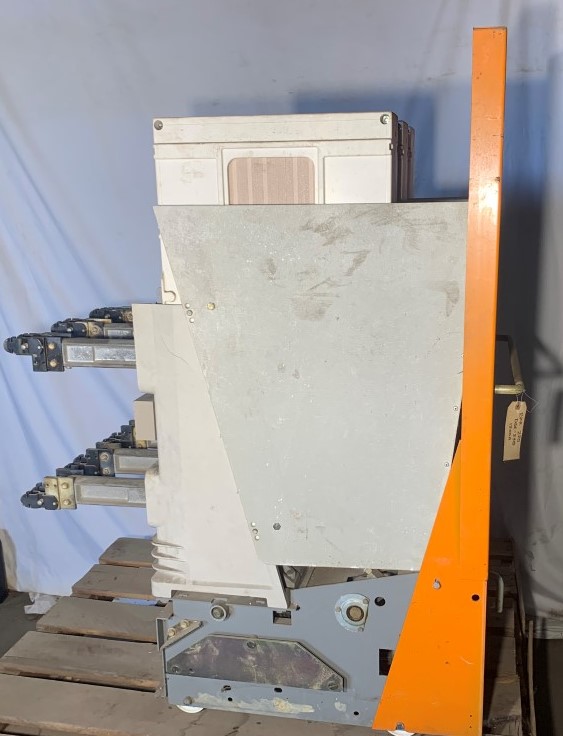 Square D DSE-23-B 1200 Amp, 4160 Volt Solenarc Circuit Break ...