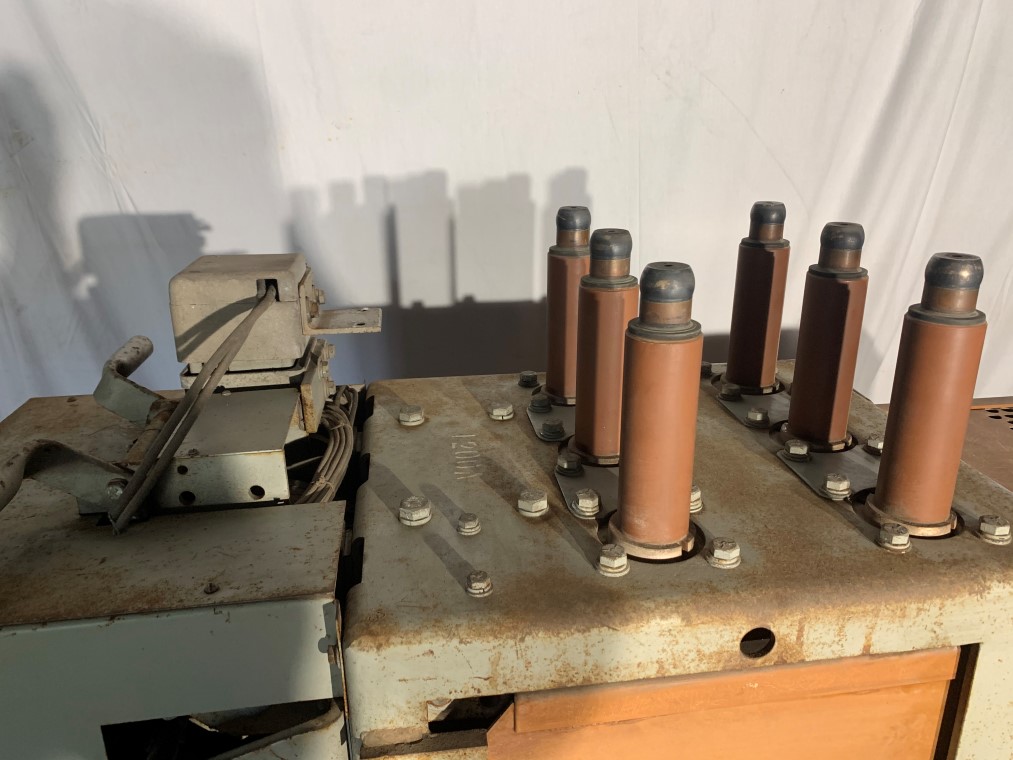 GE AM-2.4/4.16-150/250-3 MagneBlast Circuit Breaker 1200A, 4160V ...
