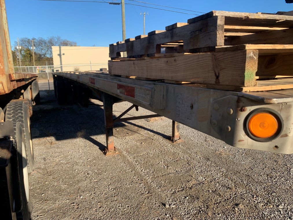 1998 Utility FS2 48' Flatbed Dual-Axle Trailer, Transamerican Equipment ...