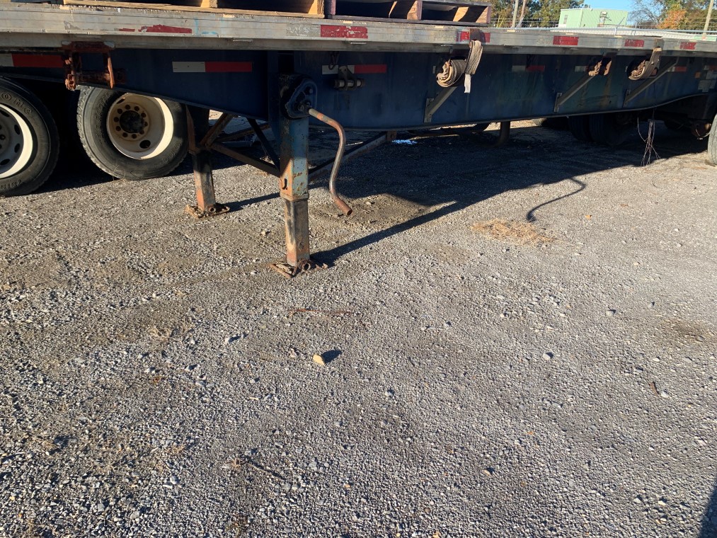 1998 Utility FS2 48' Flatbed Dual-Axle Trailer, Transamerican Equipment ...