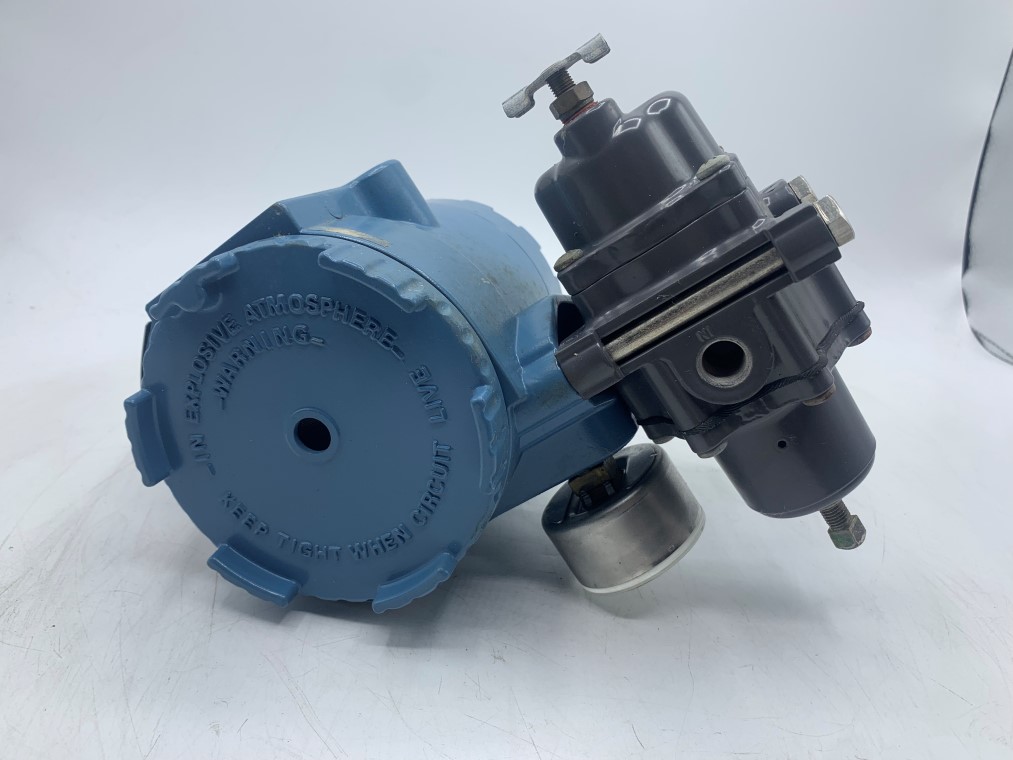 Fisher Current to Pressure Transducer 3311-DS1J1-K5-R1, 15 PSI ...